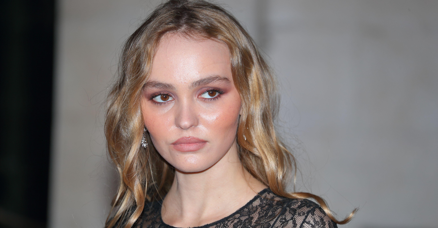 Johnny Depp's Fans Call Out His Daughter Lily-Rose For Not Publicly ...