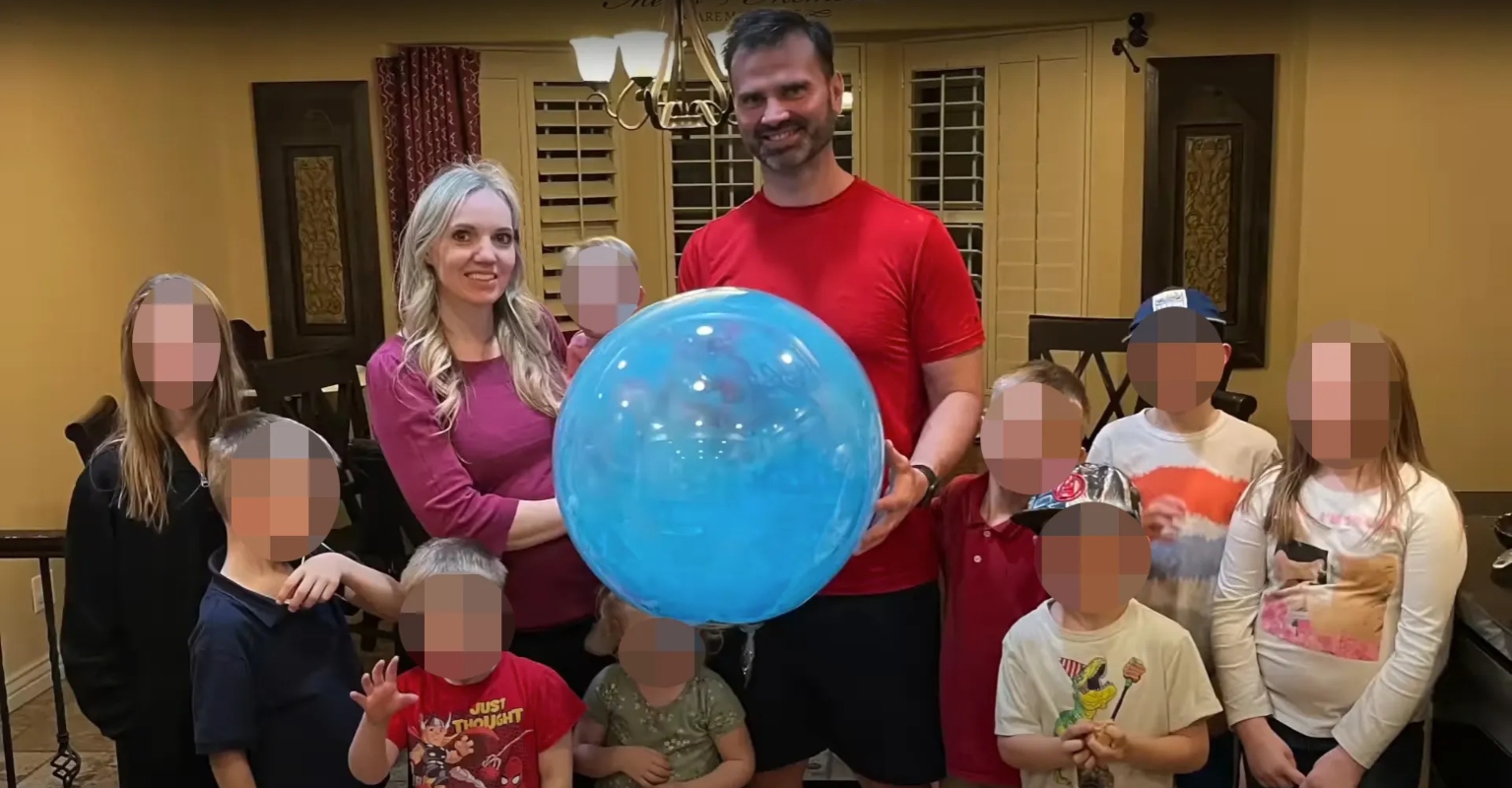 Mom Pregnant With Her 17th Baby Just Two Months After Giving Birth To ...