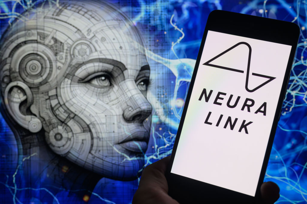 Elon Musk Shares First Patient With Neuralink Brain Chip Playing Chess ...